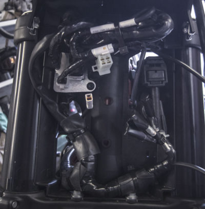 Adventurizing the KTM 690 Enduro R – The Rolling Hobo