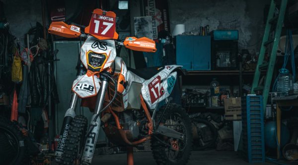 KTM 500 EXC Rally Ultralight – The Rolling Hobo